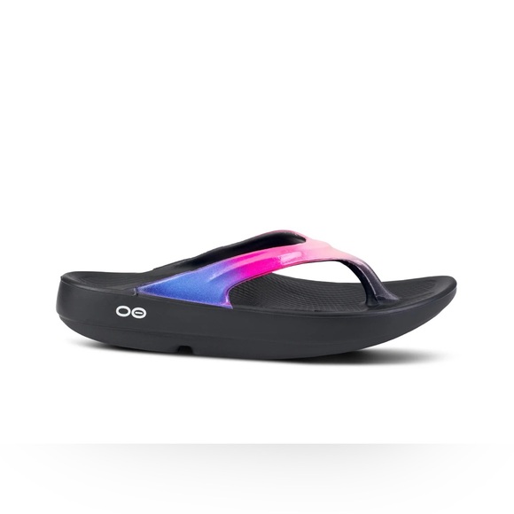 OOFOS | Shoes | Oofos Luxe Evening Tide Size 8 Preowned | Poshmark